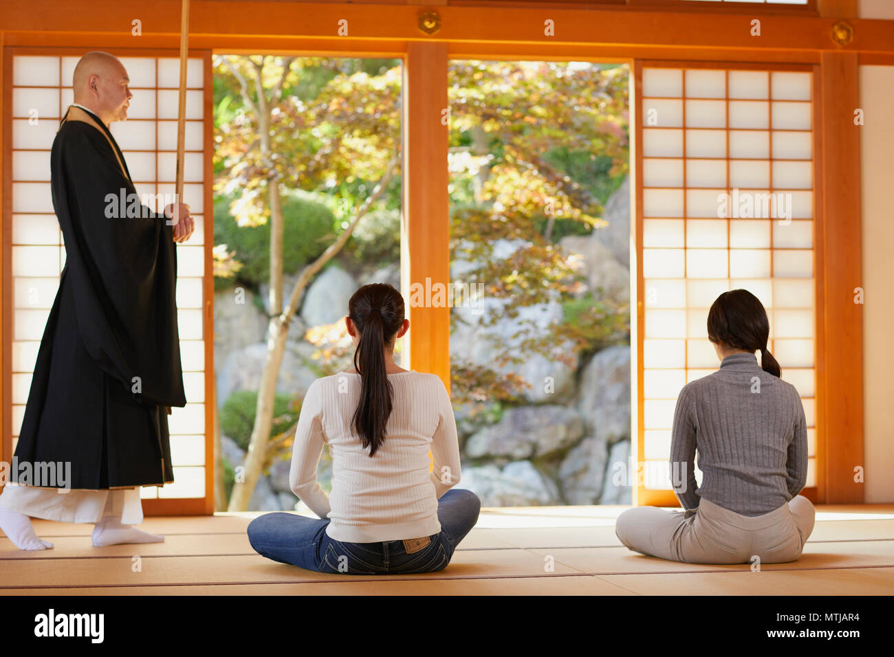 Japanese priest preaching zen meditation Stock Photo - Alamy