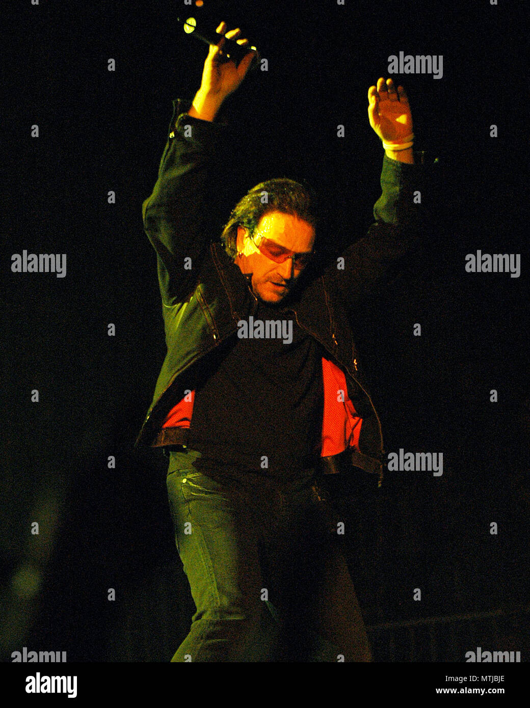 NOVEMBER 18 - ATLANTA, GA: Bono of U2 performs during the band's ...