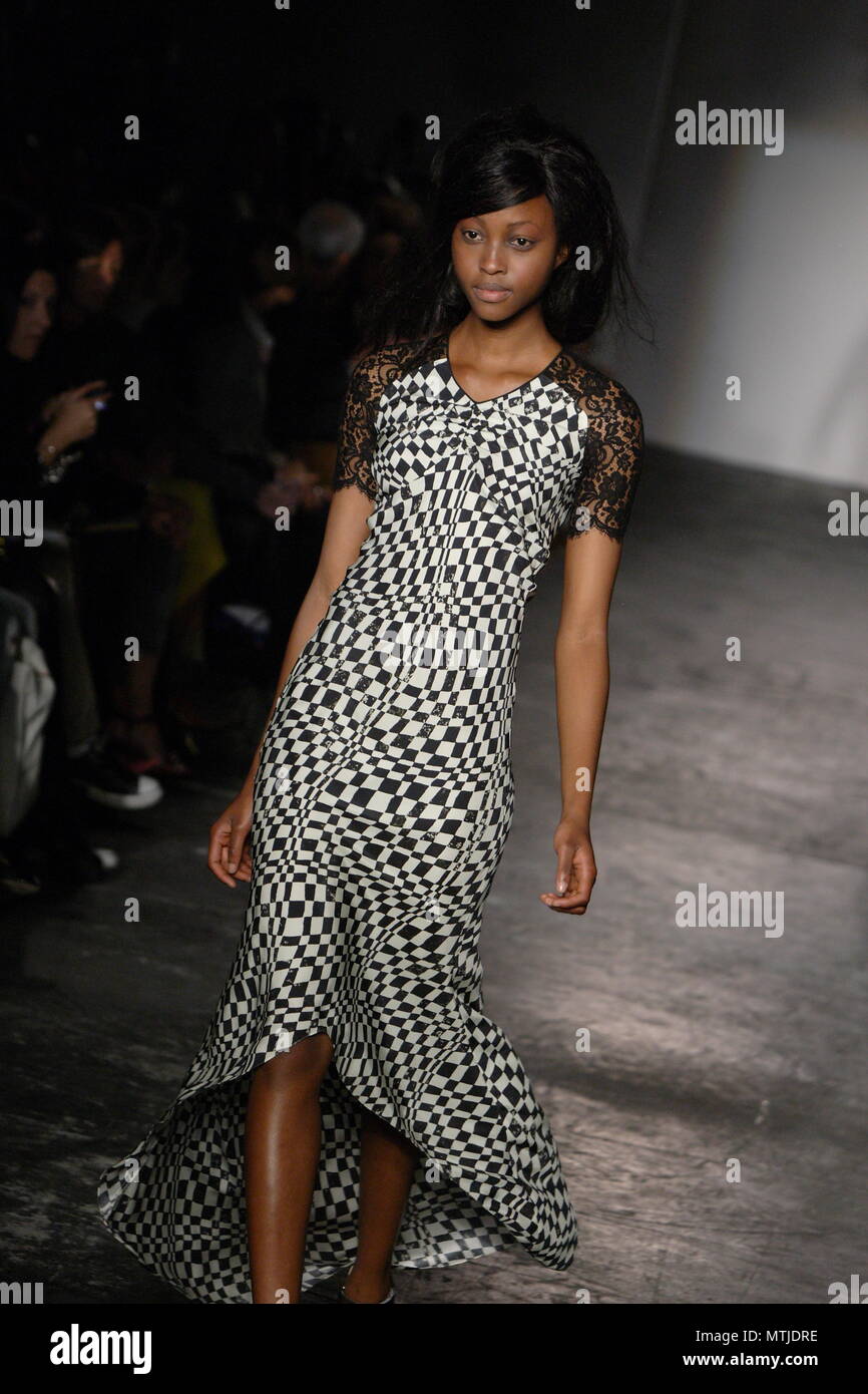 UK Fashion - Model on the runway for the Clements Ribeiro Spring Summer ...