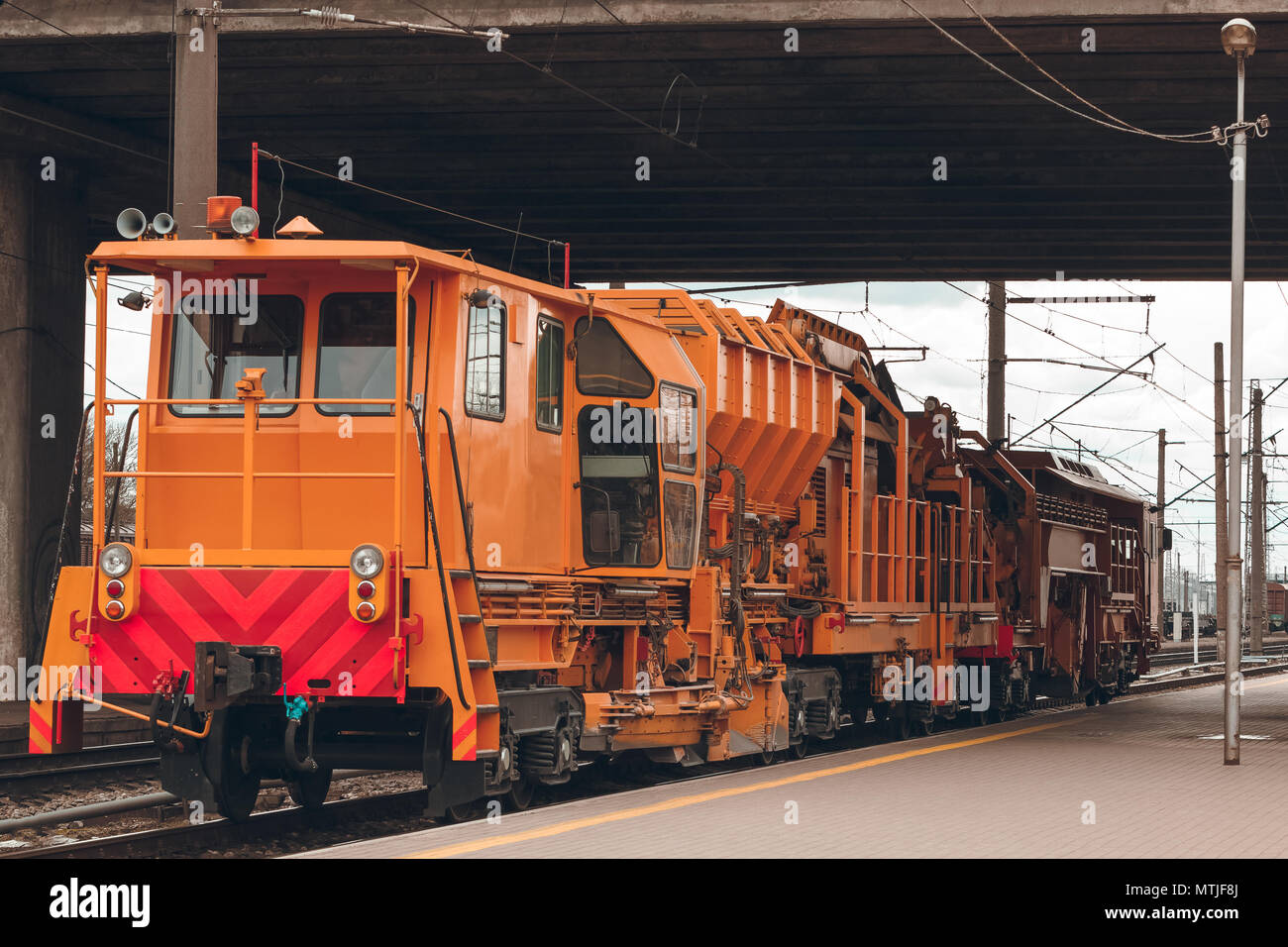 Ballast distributing and profiling machine hi-res stock photography and ...