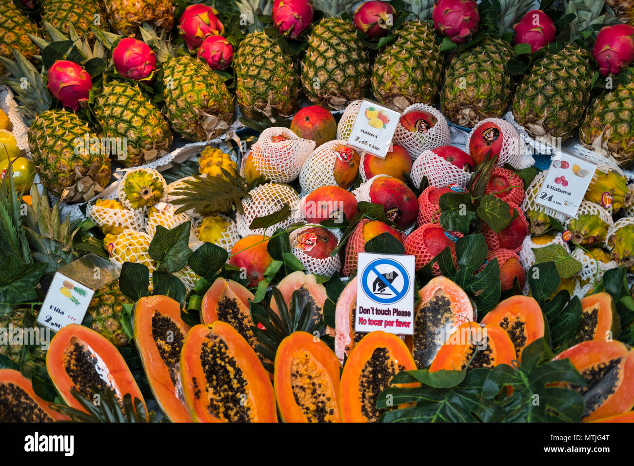 Fruits at the market Stock Photo - Alamy