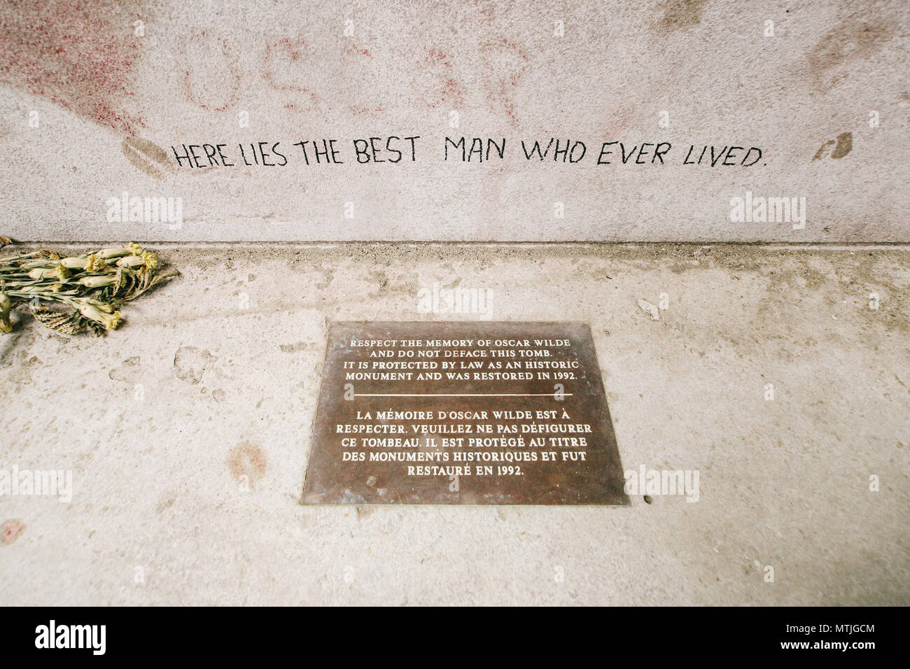 Paris oscar wilde hi-res stock photography and images - Alamy