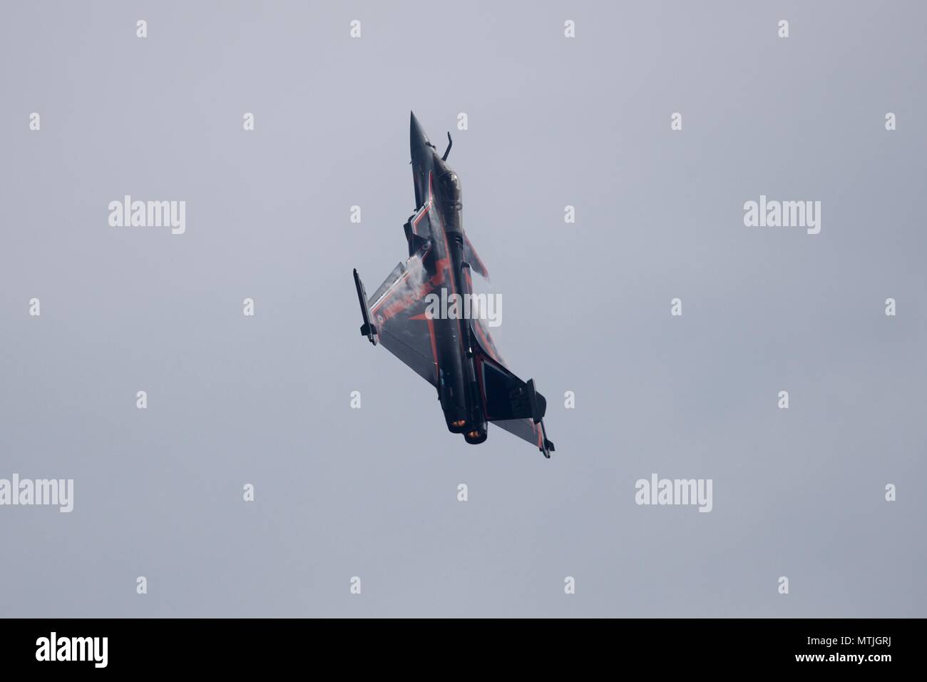 Rafale Solo Display Team with it's new paint scheme for 2018 - flying ...