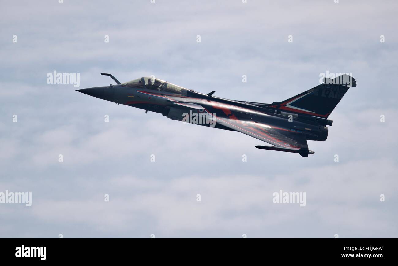 Rafale Solo Display Team with it's new paint scheme for 2018 - flying ...