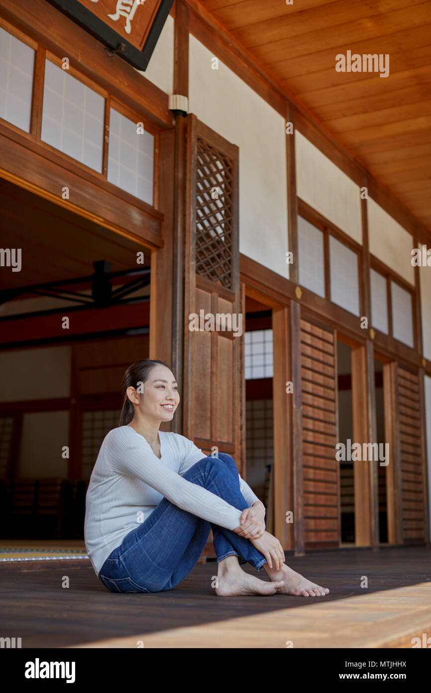 Japanese woman at a temple Stock Photo - Alamy