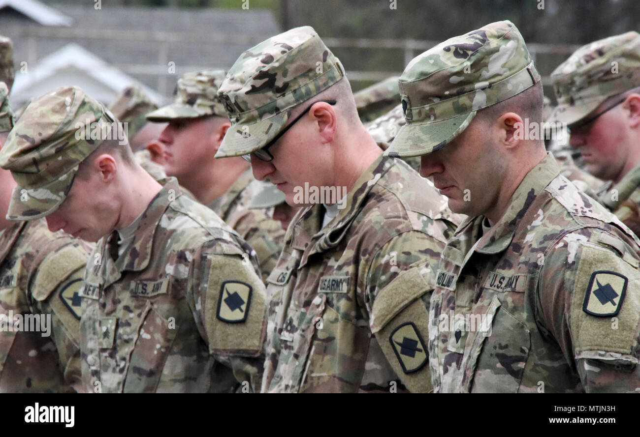 Soldiers from Headquarters Company, 1st Battalion, 153rd Infantry ...