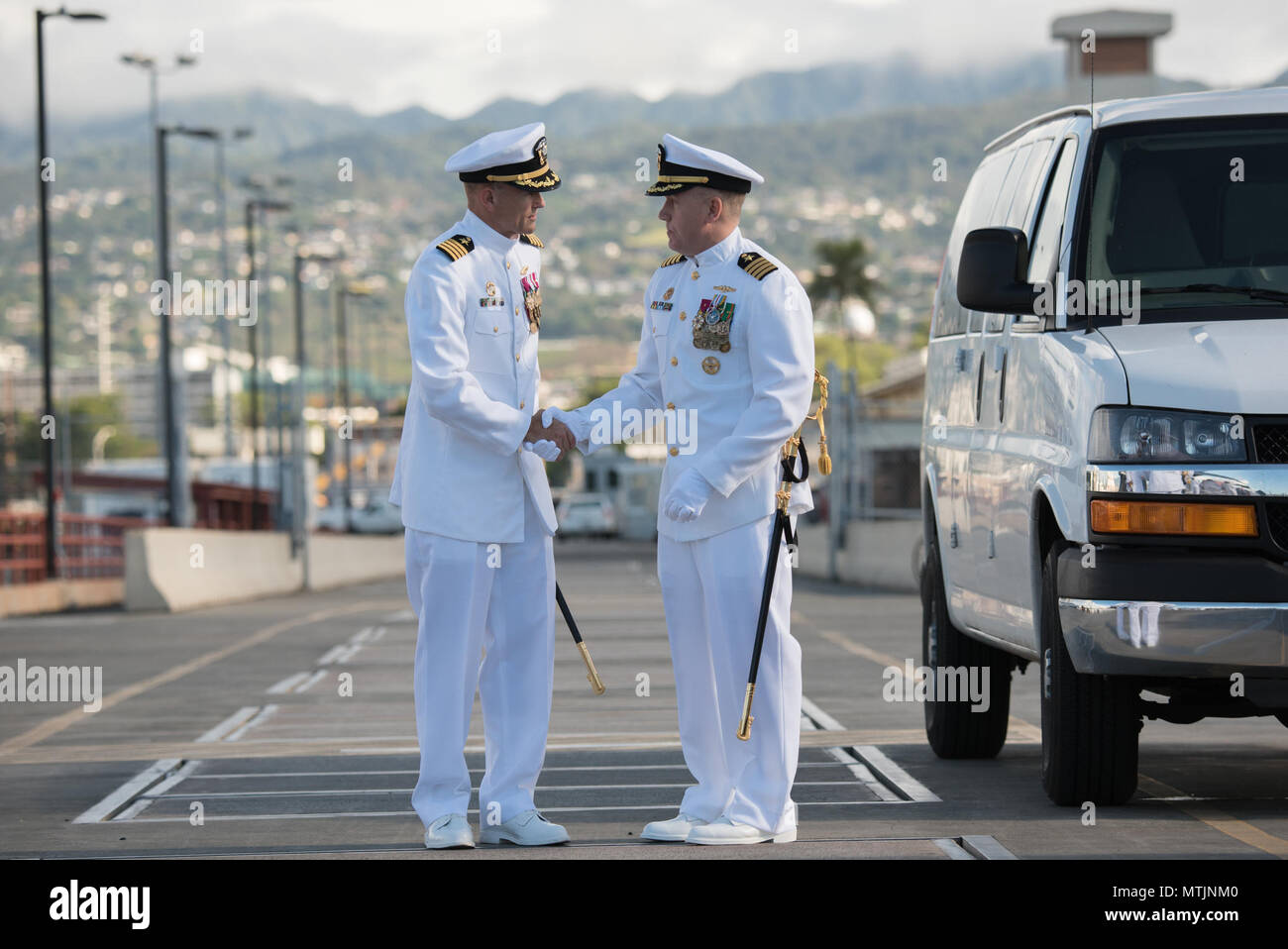 170105-N-KC128-0008 JOINT BASE PEARL HARBOR-HICKAM, Hawaii (January 5 ...