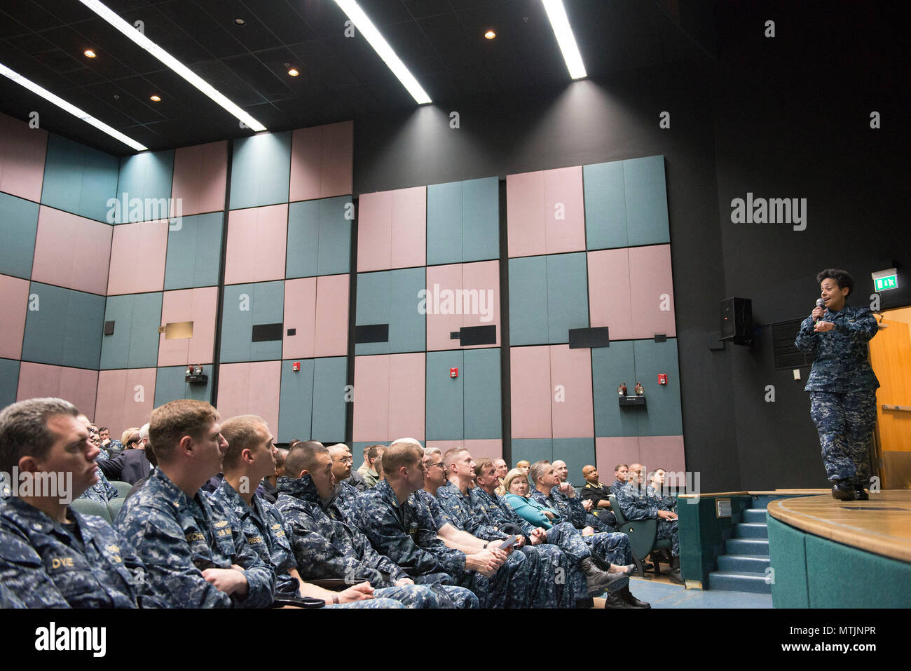 170104-N-OX801-013 NAVAL SUPPORT ACTIVITY NAPLES, Italy (Jan. 4, 2016 ...