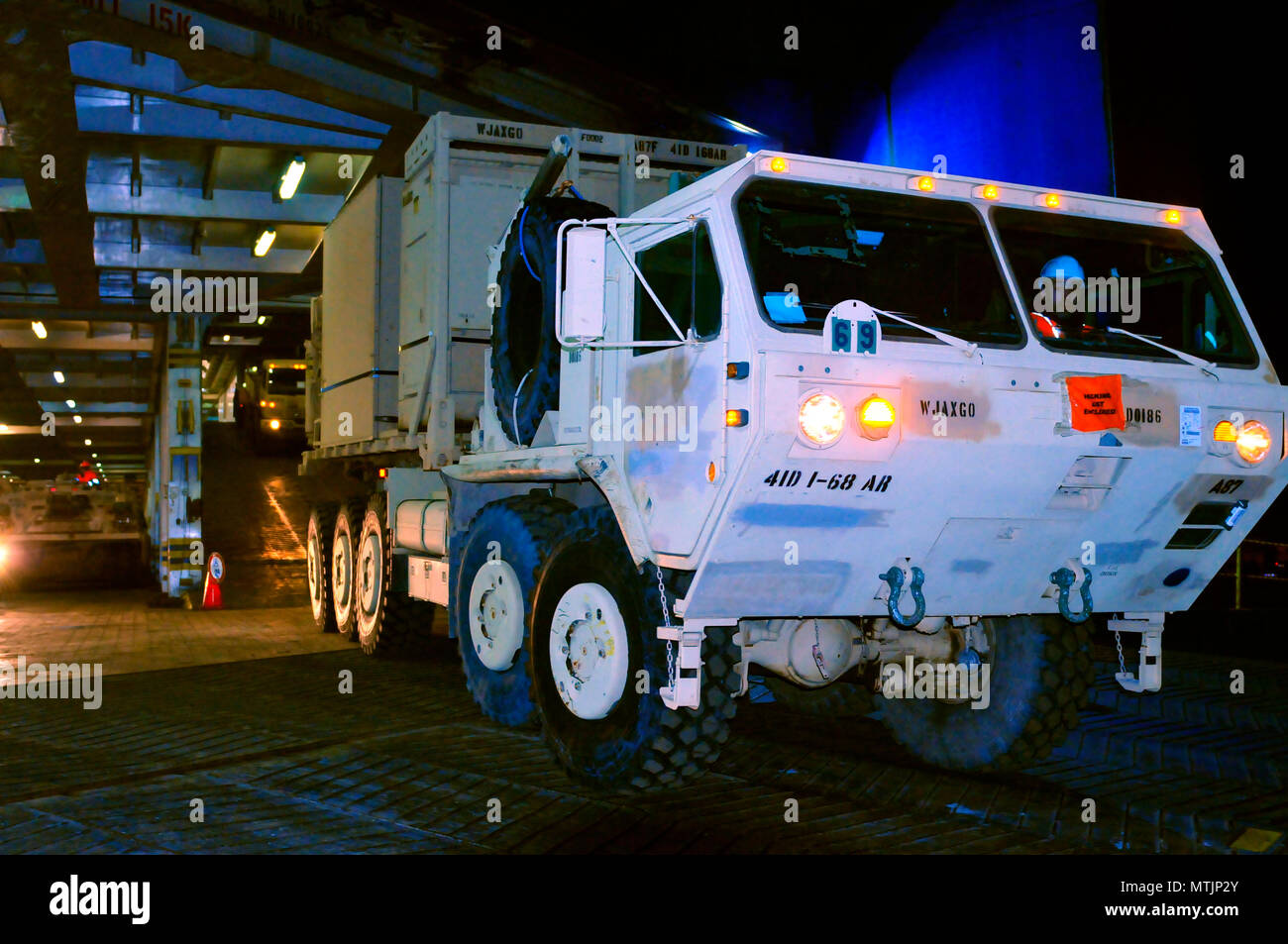 BREMERHAVEN, Germany – An Army M1078 LMTV light utility tactical ...