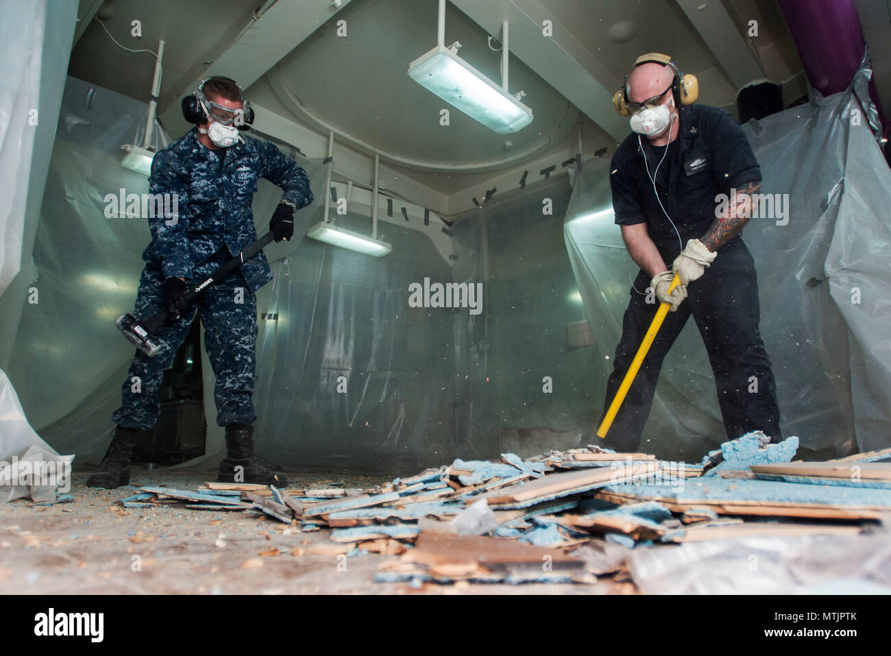 170105-N-RT036-040 NORFOLK (Jan. 5, 2017) Quartermaster 3rd Class Ryan ...