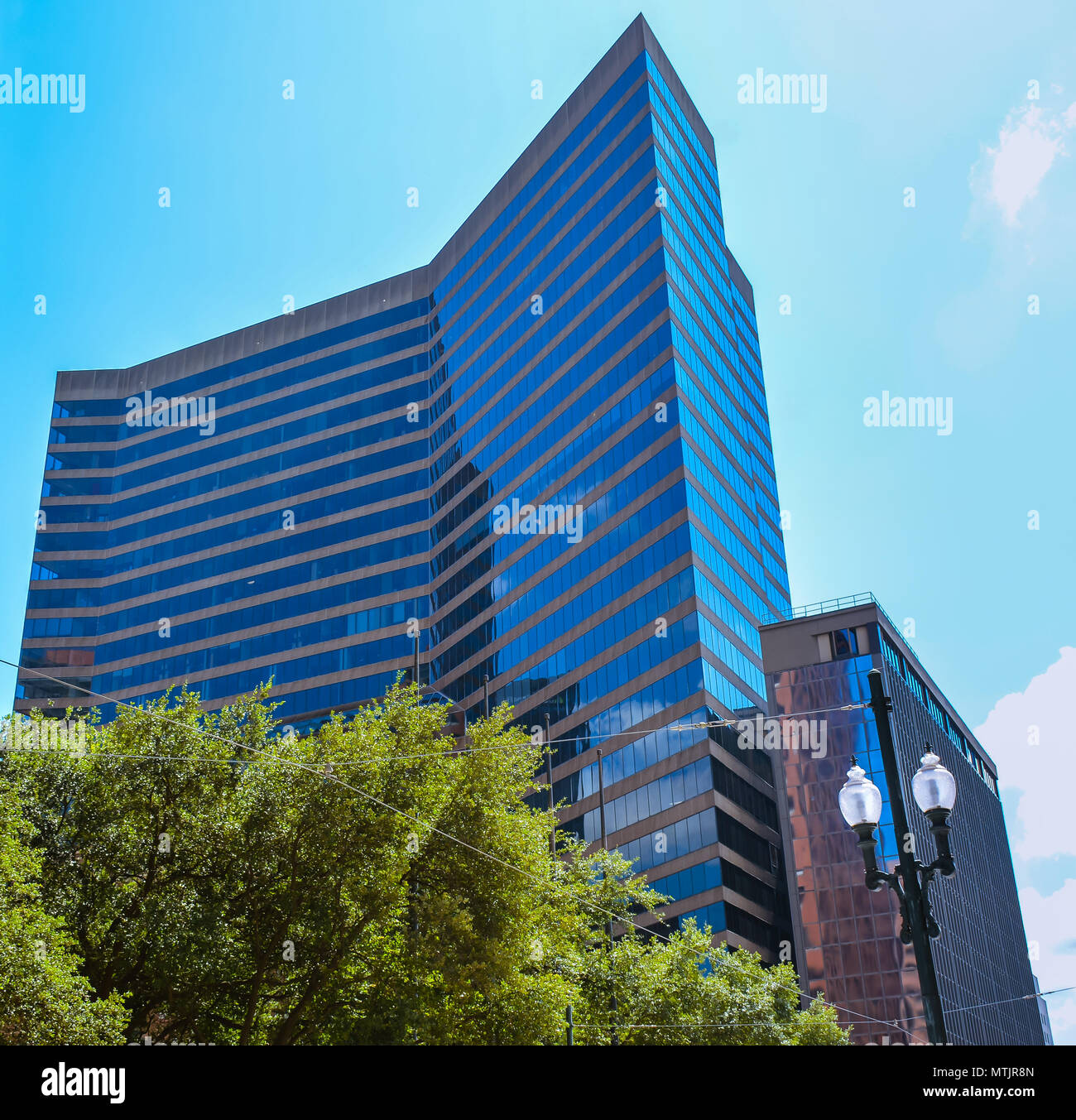 Modern architecture angular hi-res stock photography and images - Alamy