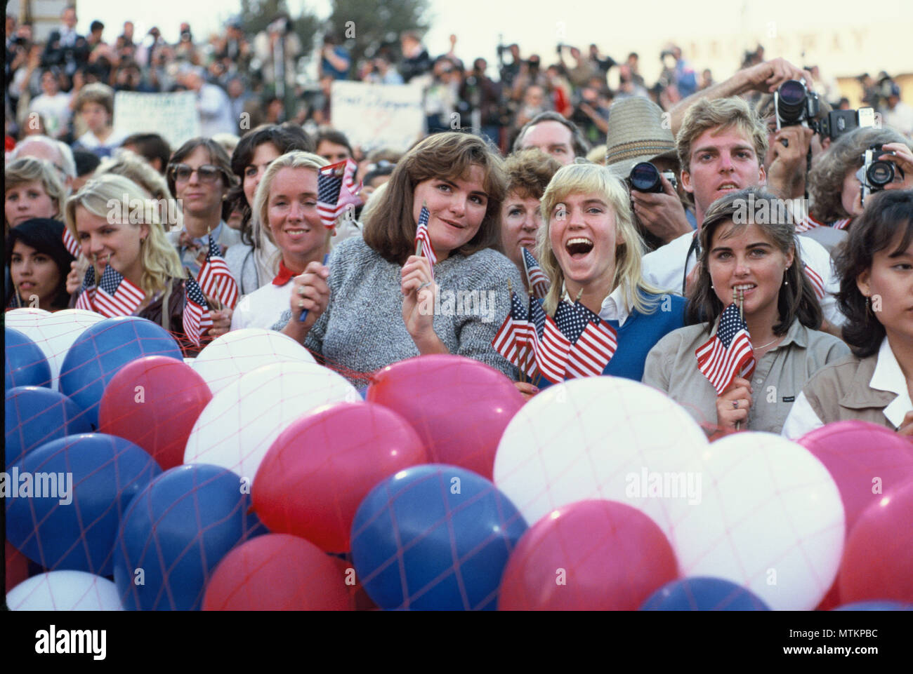 Ladies cheer reagan hi-res stock photography and images - Alamy