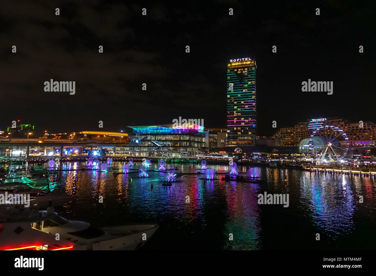 Sofitel sydney darling harbour hi-res stock photography and images - Alamy