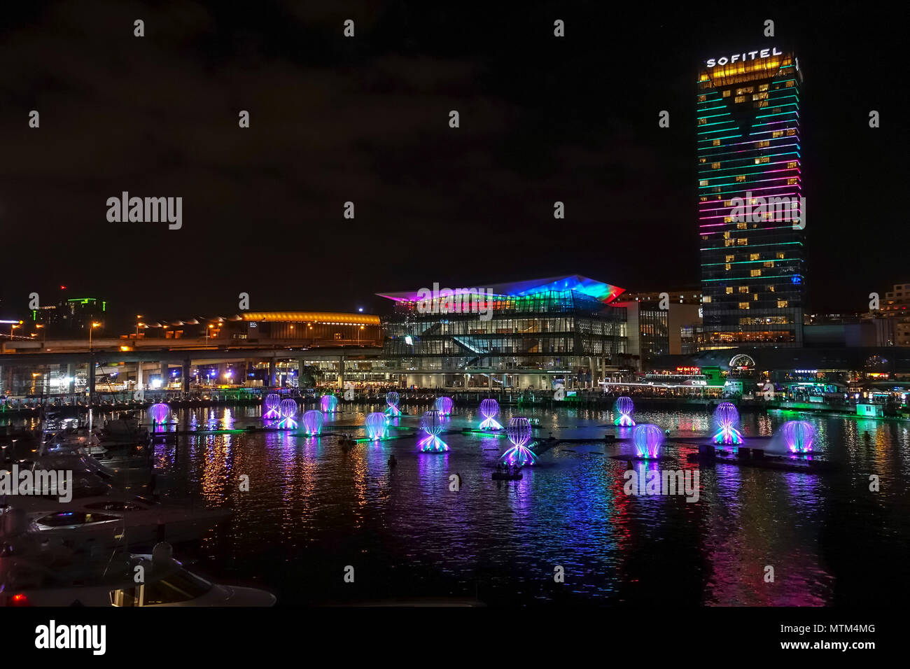 Sofitel sydney darling harbour hi-res stock photography and images - Alamy