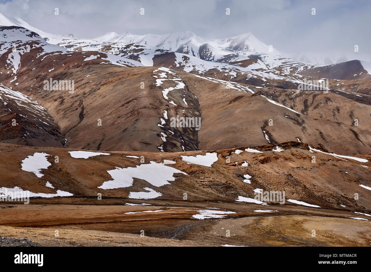 Tanglang La mountain pass Ladakh Stock Photo - Alamy