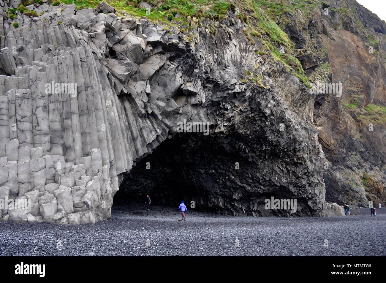 Black basalt columns hi-res stock photography and images - Alamy