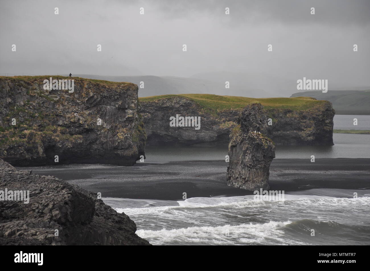 Iceland panoramic view reynisfjara hi-res stock photography and images ...