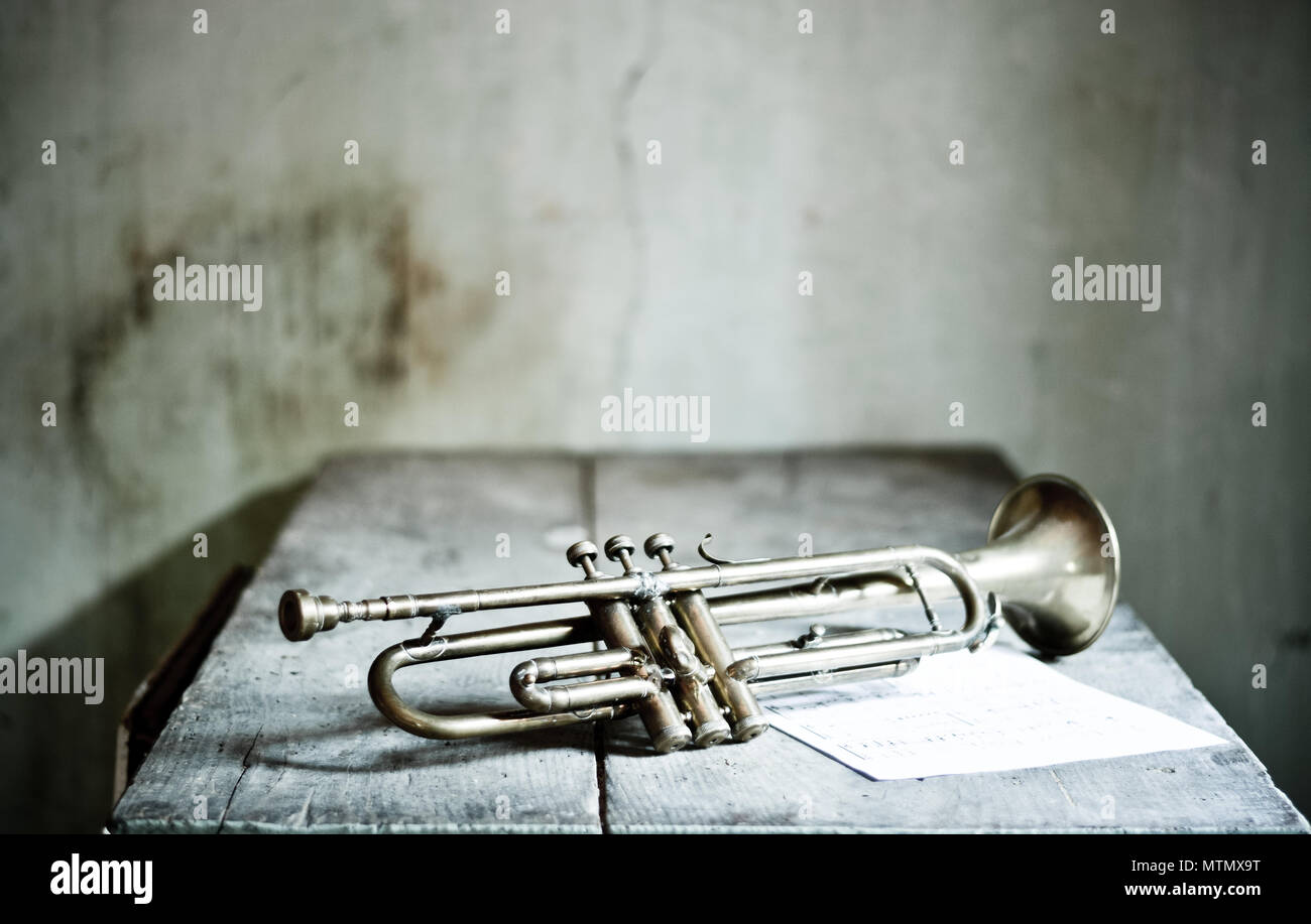 An ancient jazz trumpet Stock Photo - Alamy
