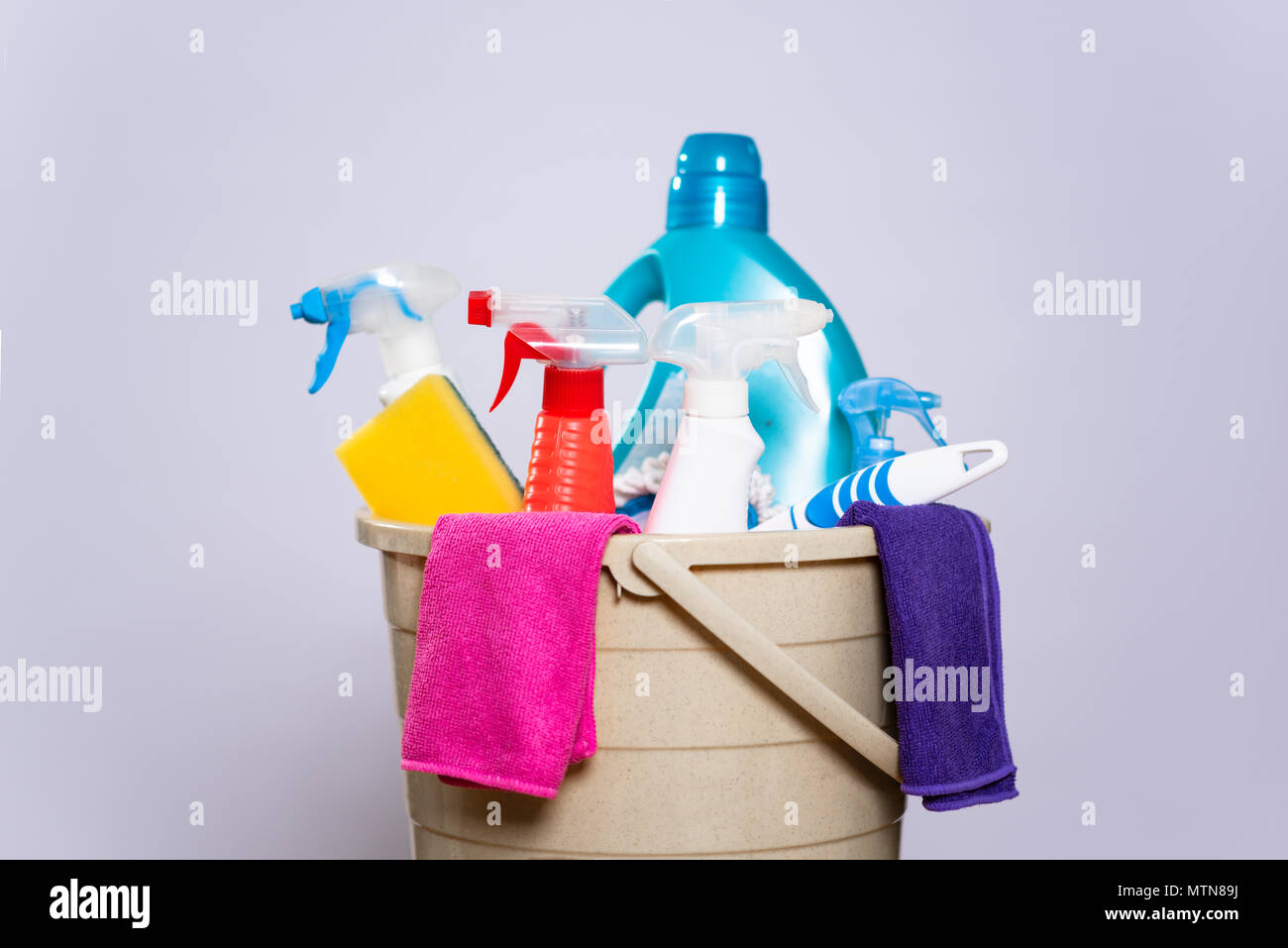 Cleaning bucket hi-res stock photography and images - Alamy