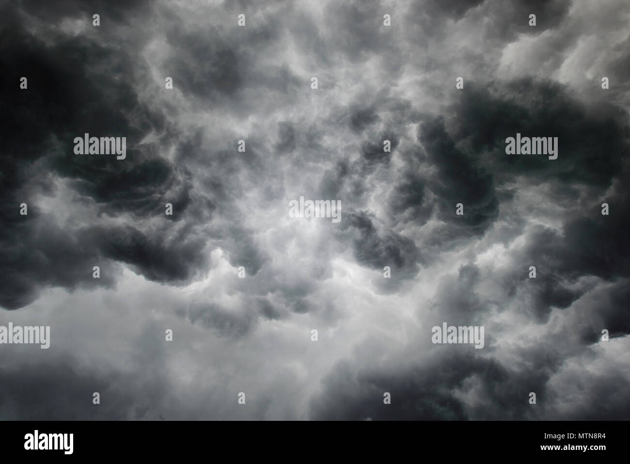 Before heavy rain hi-res stock photography and images - Alamy