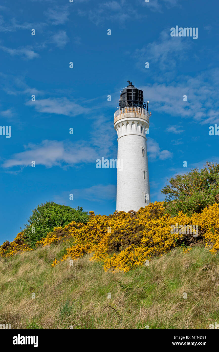 COVESEA LIGHTHOUSE LOSSIEMOUTH BEACH SCOTLAND WHITE COLUMN ON A HILL ...