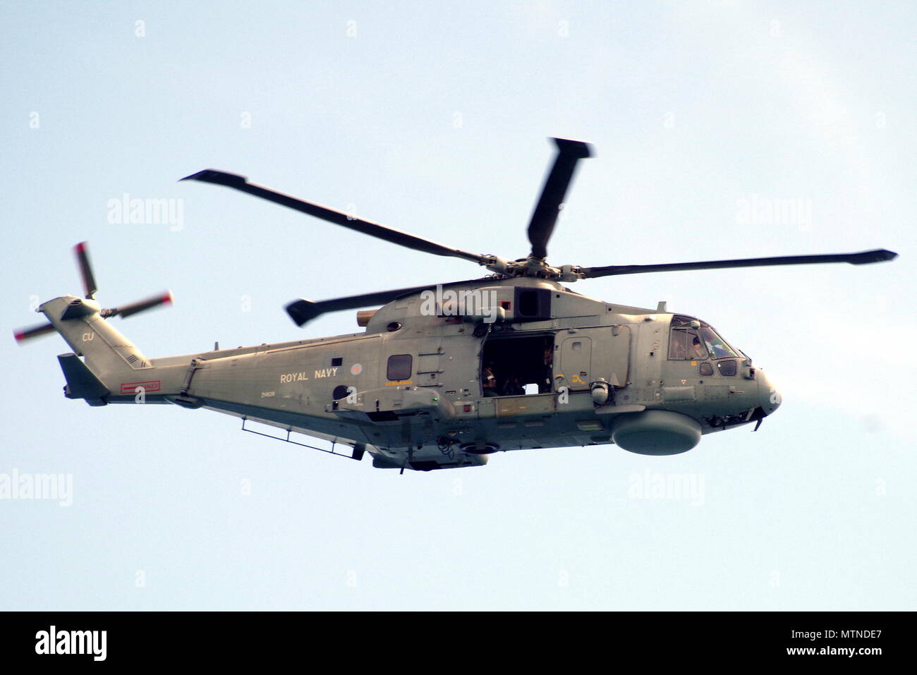 Royal navy radar operator hi-res stock photography and images - Alamy