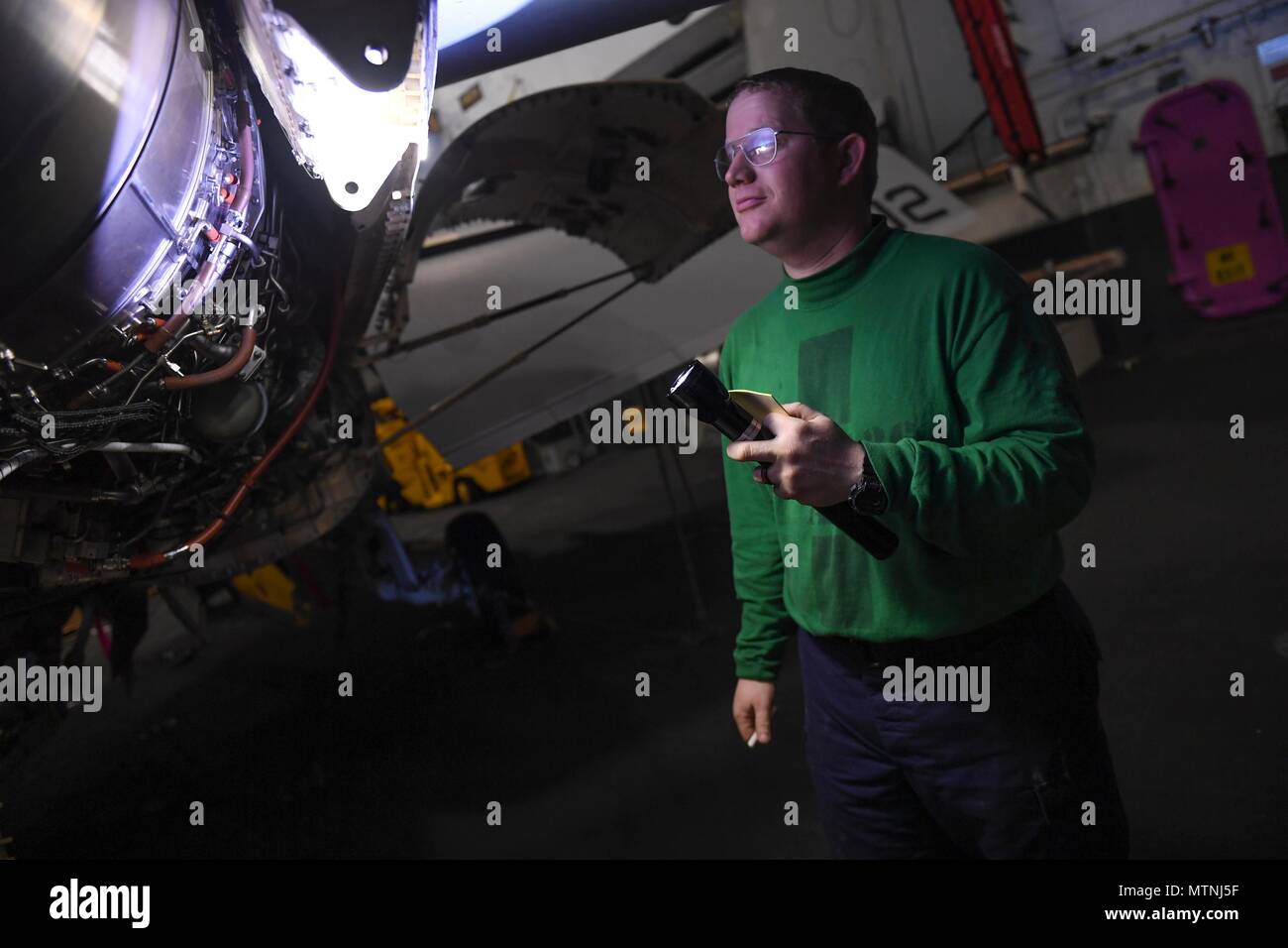 PACIFIC OCEAN (Jan. 9, 2017) Aviation Structural Mechanic 1st Class ...