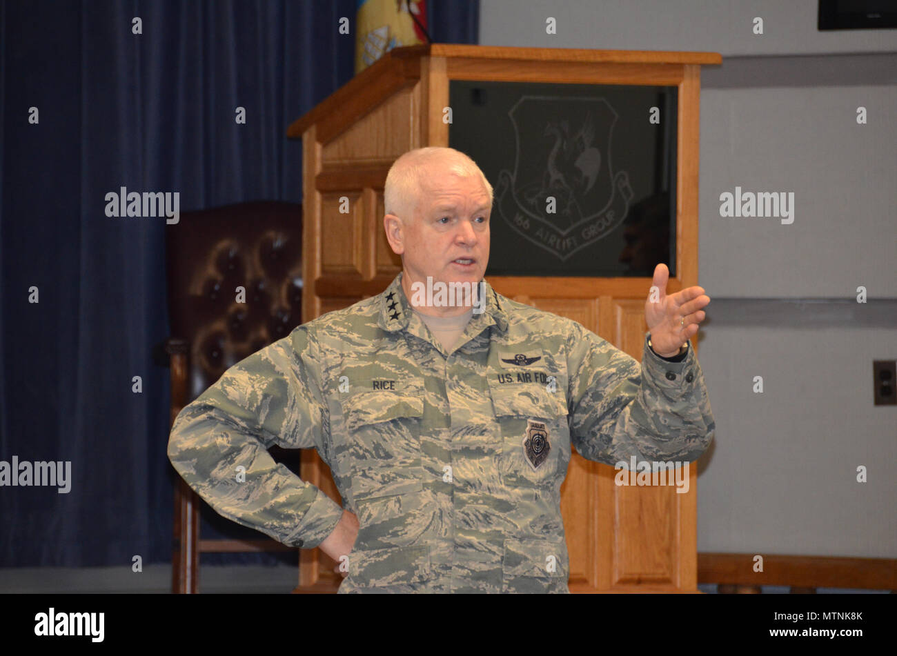 NEW CASTLE AIR NATIONAL GUARD BASE, Del.- Lt. Gen. L. Scott Rice ...
