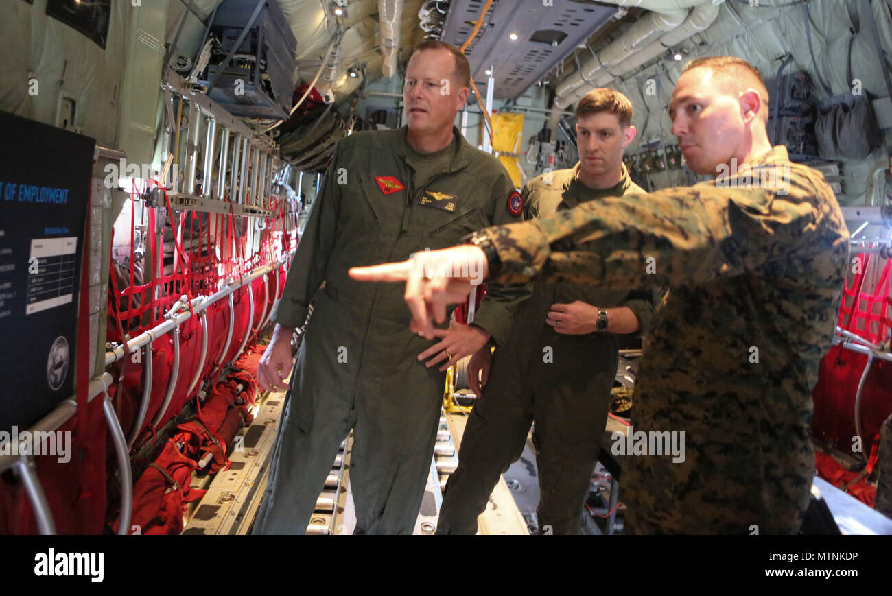 Maj gen mark wise hi-res stock photography and images - Alamy