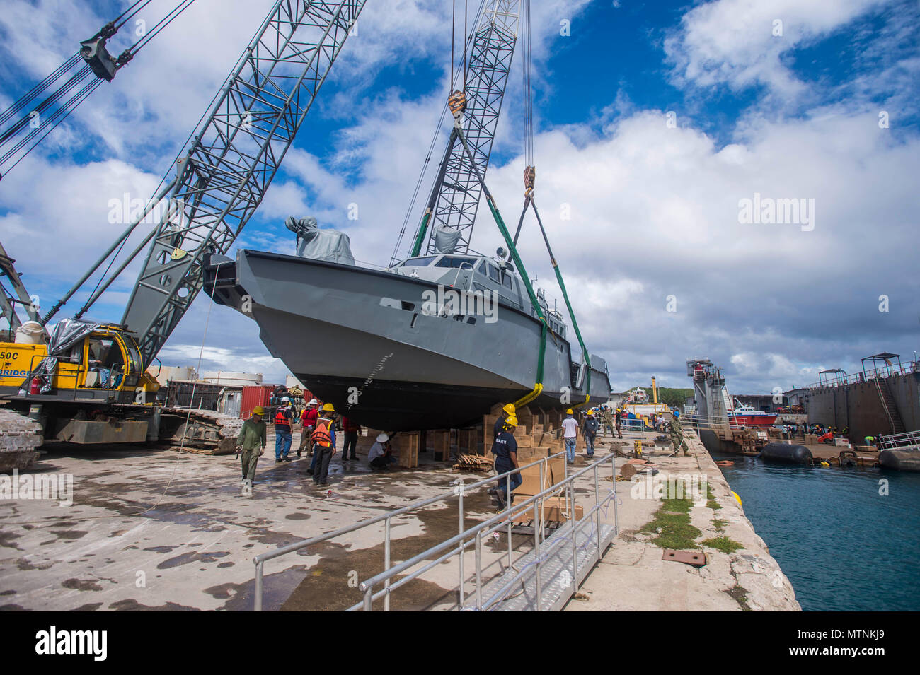 Port authority of guam hi-res stock photography and images - Alamy