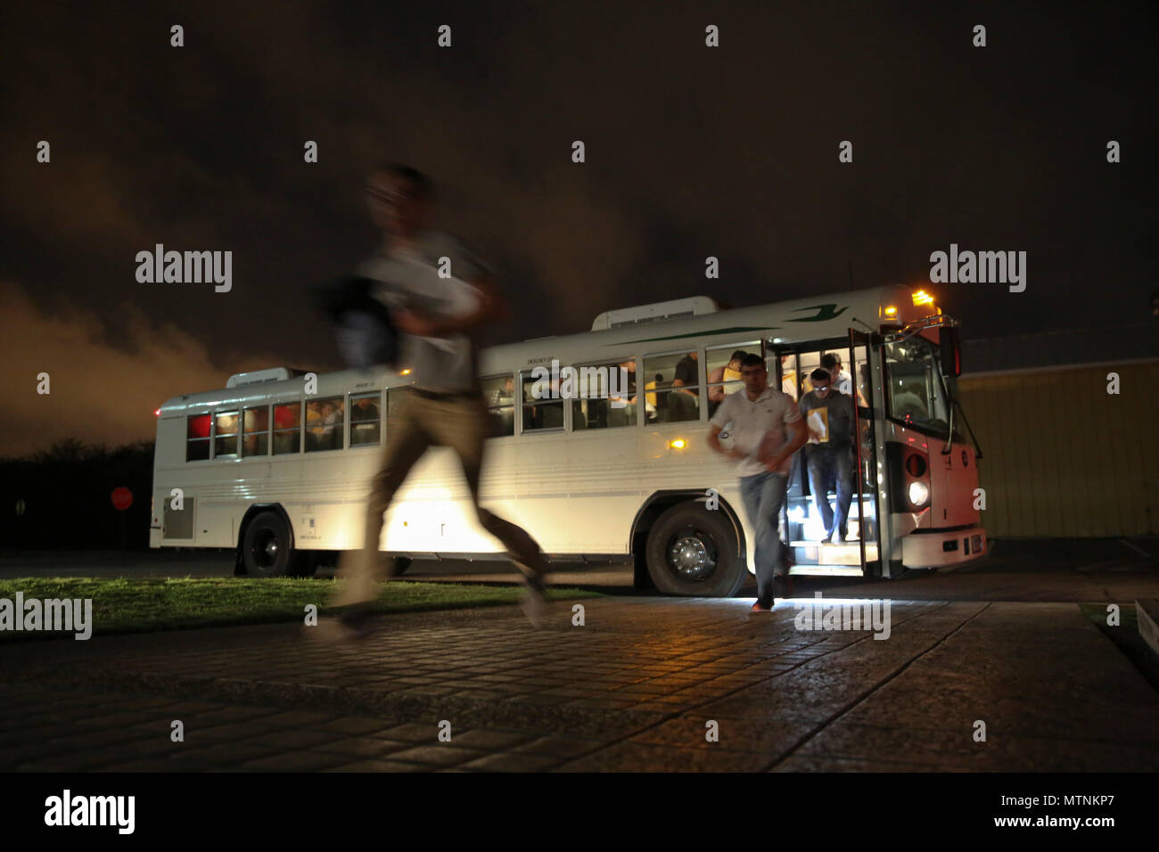 Yellow marine corps boot camp hi-res stock photography and images - Alamy