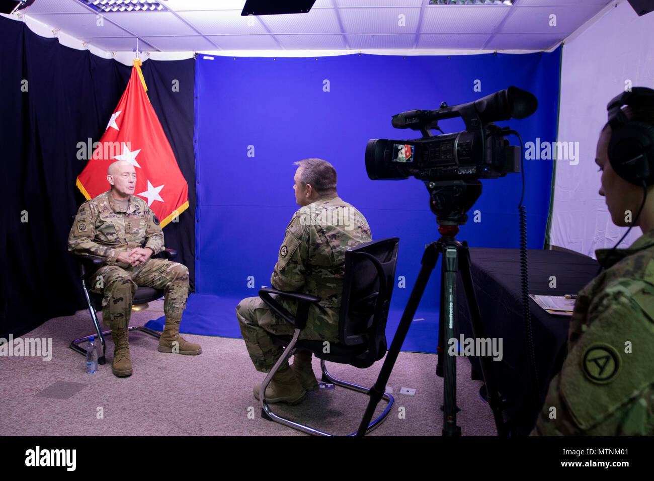 U.S. Army Reserve Commanding General, Lt. Gen. Charles D. Luckey ...