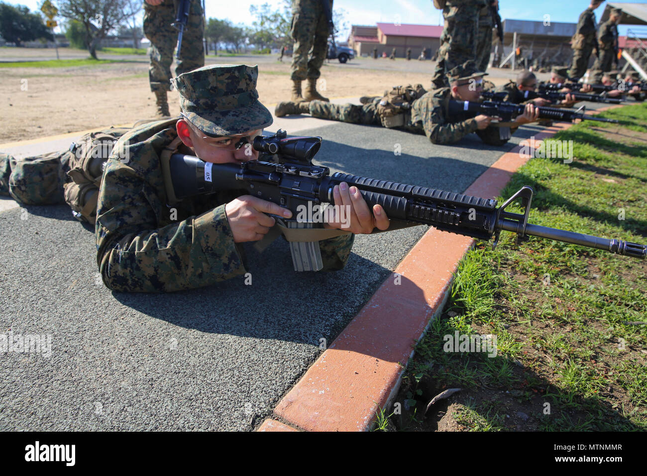 500 yard range hi-res stock photography and images - Alamy