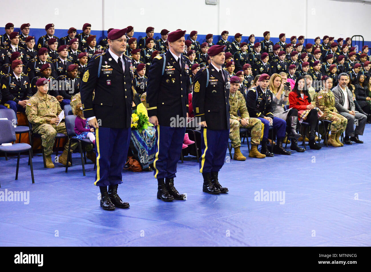 Command sgt maj christopher l mullinax hi-res stock photography and ...