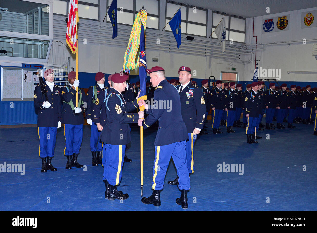 Command sgt maj christopher l mullinax hi-res stock photography and ...