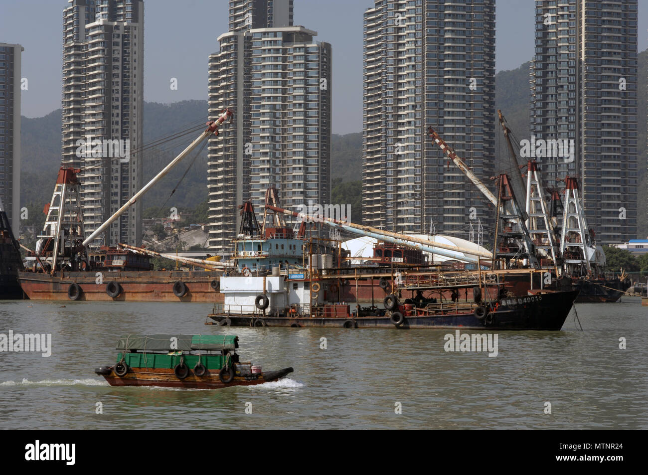 Macau fishing boats hi-res stock photography and images - Alamy