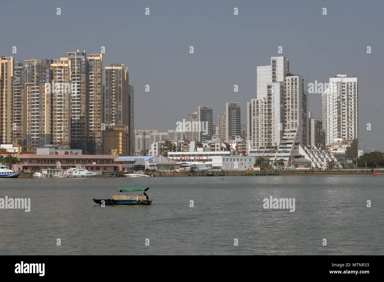 Macau fishing boats hi-res stock photography and images - Alamy