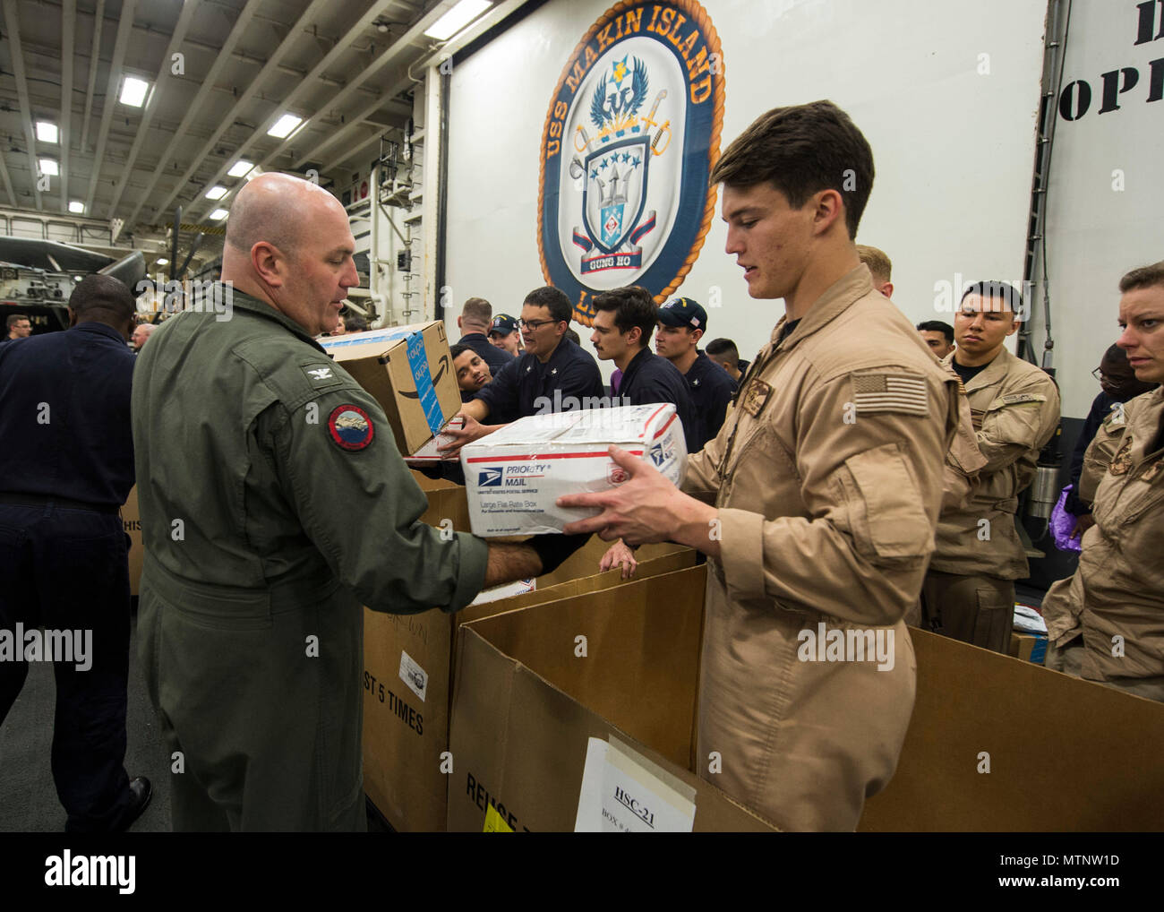 170115-N-LI768-255 ARABIAN GULF (Jan. 15, 2017) Amphibious Squadron 5 ...