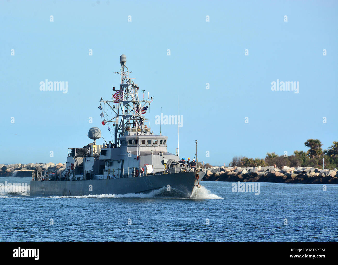 Uss shamal hi-res stock photography and images - Alamy