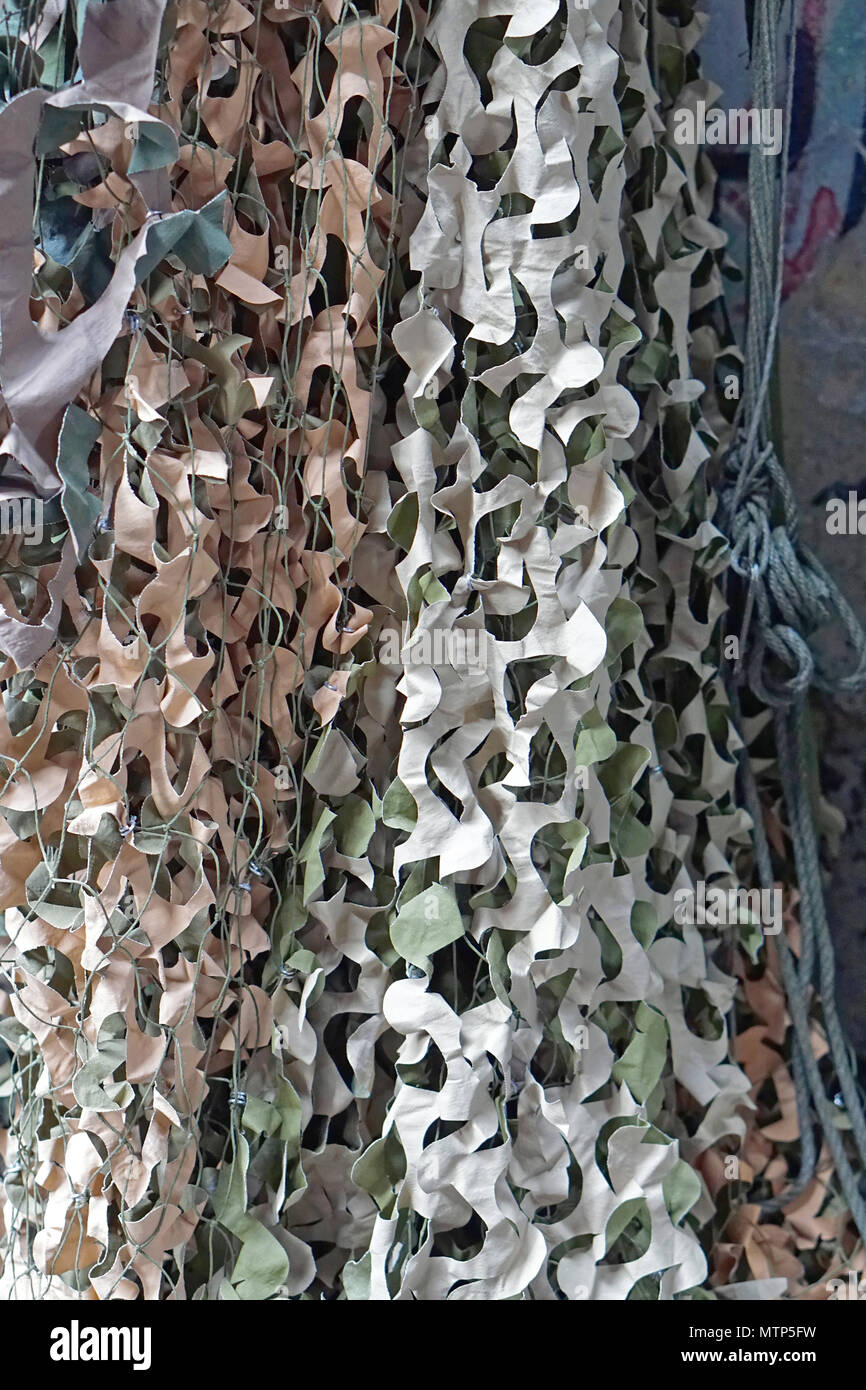 Army camo netting hi-res stock photography and images - Alamy