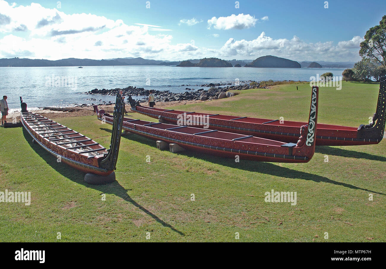 Maori boats hi-res stock photography and images - Alamy