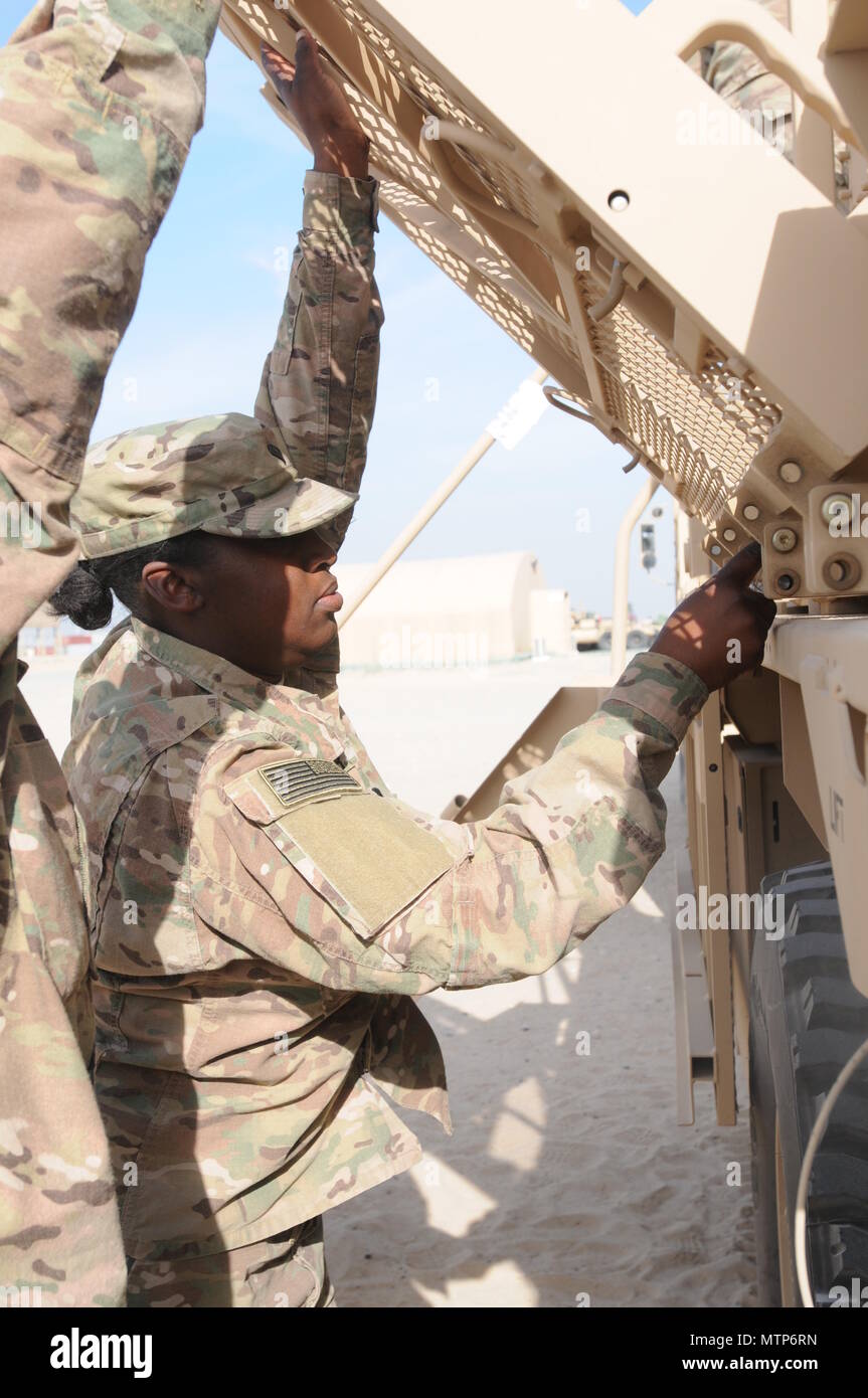 Soldiers of the 29th Infantry Division practice Air Defense techniques ...