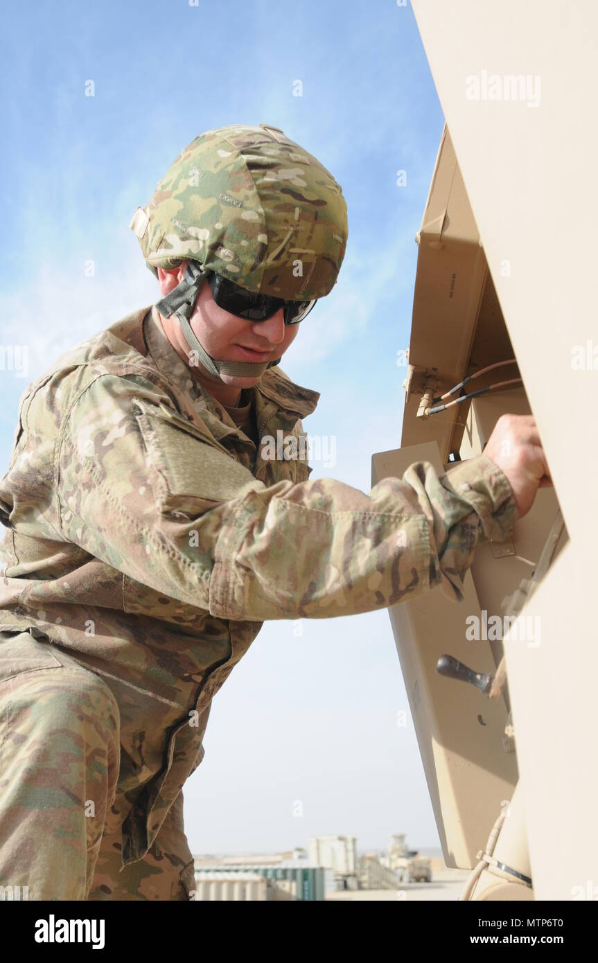 Soldiers of the 29th Infantry Division practice Air Defense techniques ...
