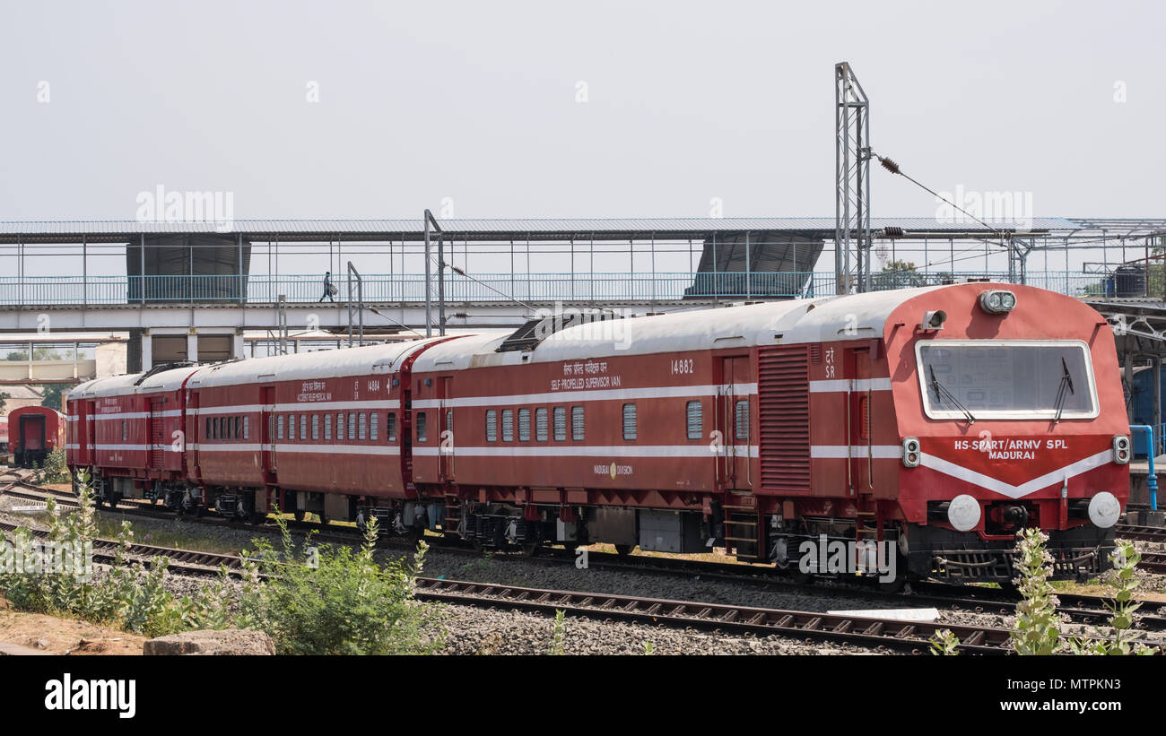 Indian railway maintenance hi-res stock photography and images - Alamy