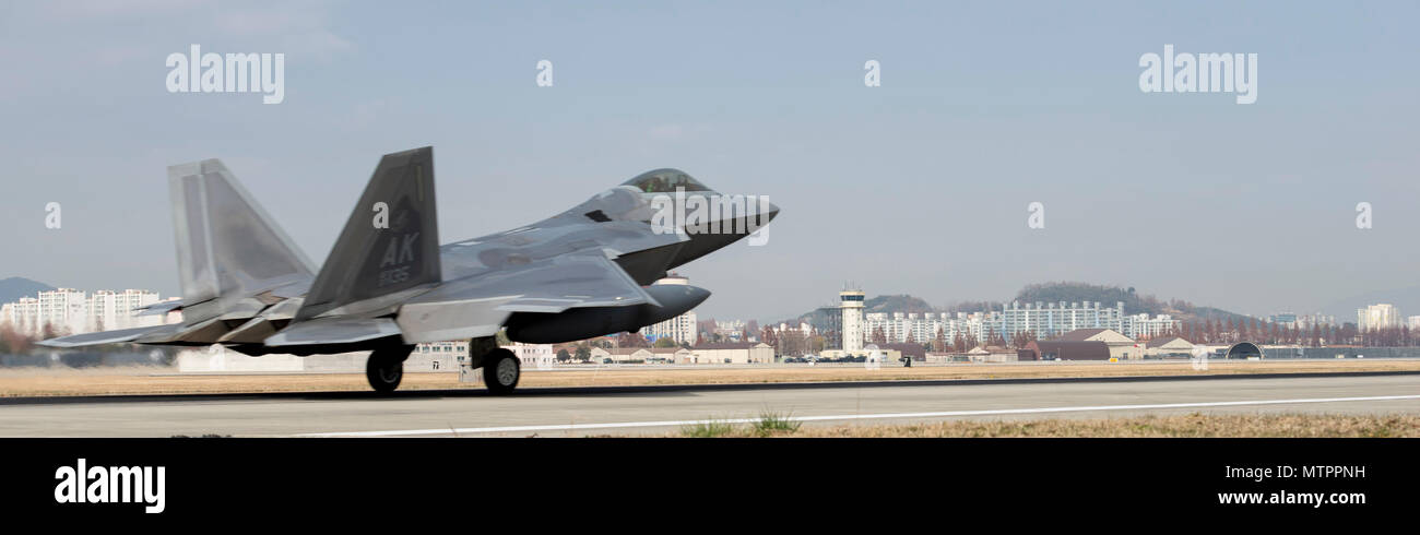 A F-22 Raptor taxis at Gwangju Air Base, Republic of Korea, Dec.02 ...