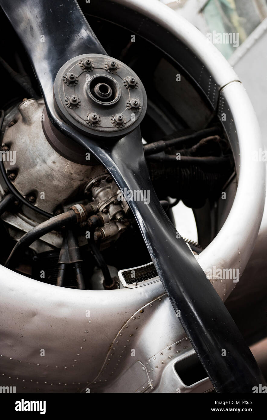 airplane engine with propeller Stock Photo - Alamy