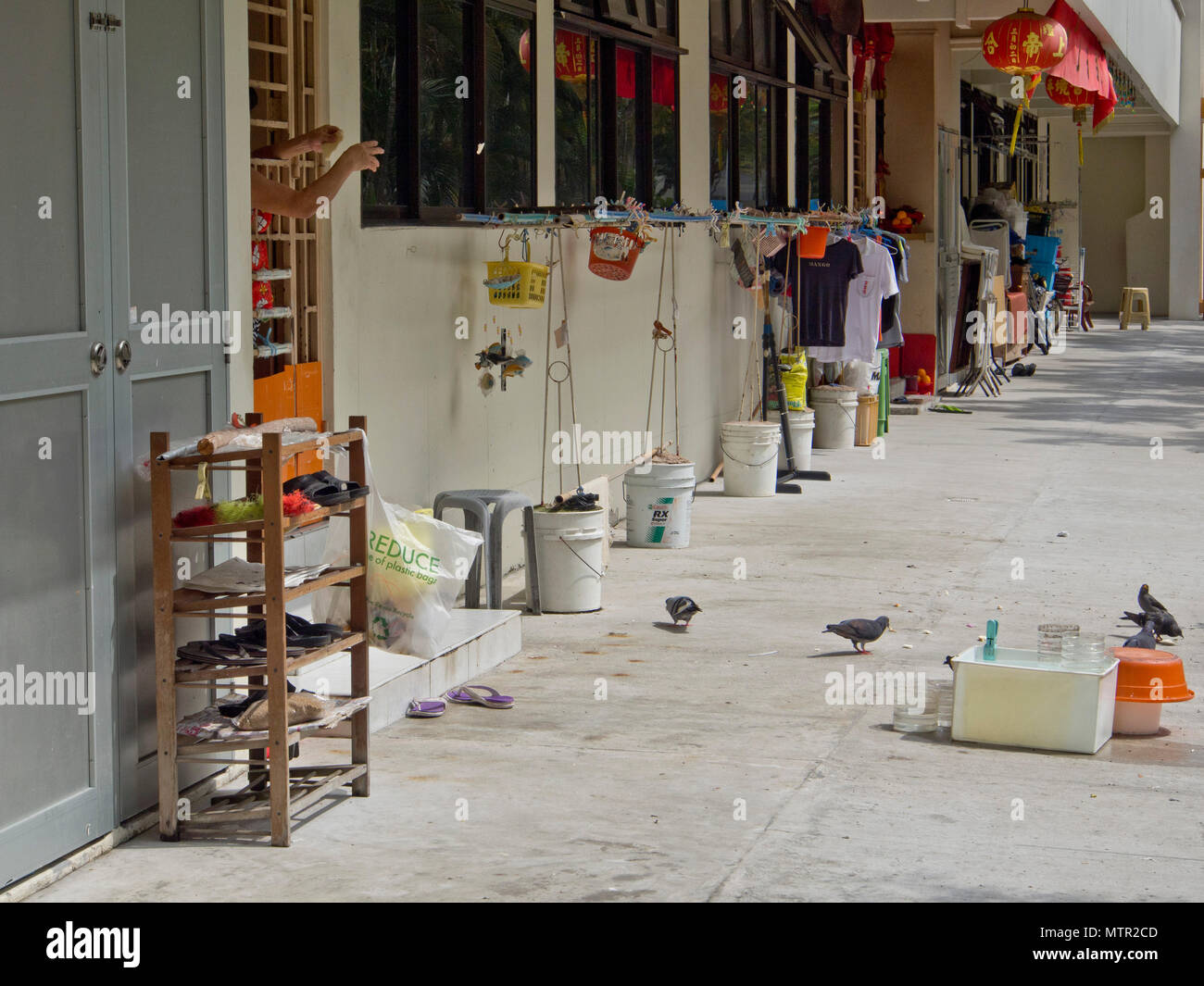 Singapore hdb residents hi-res stock photography and images - Alamy