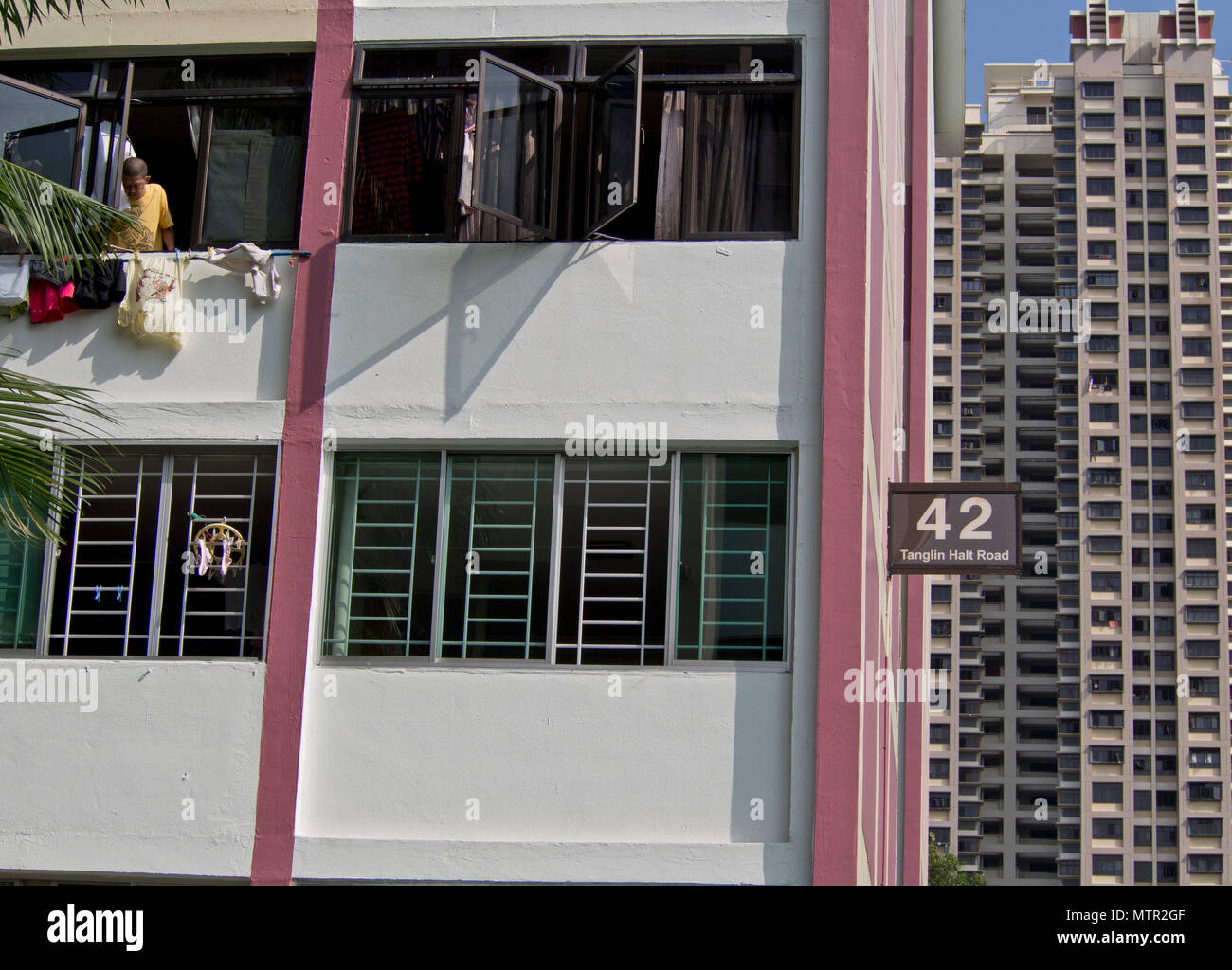 Singapore hdb residents hi-res stock photography and images - Alamy