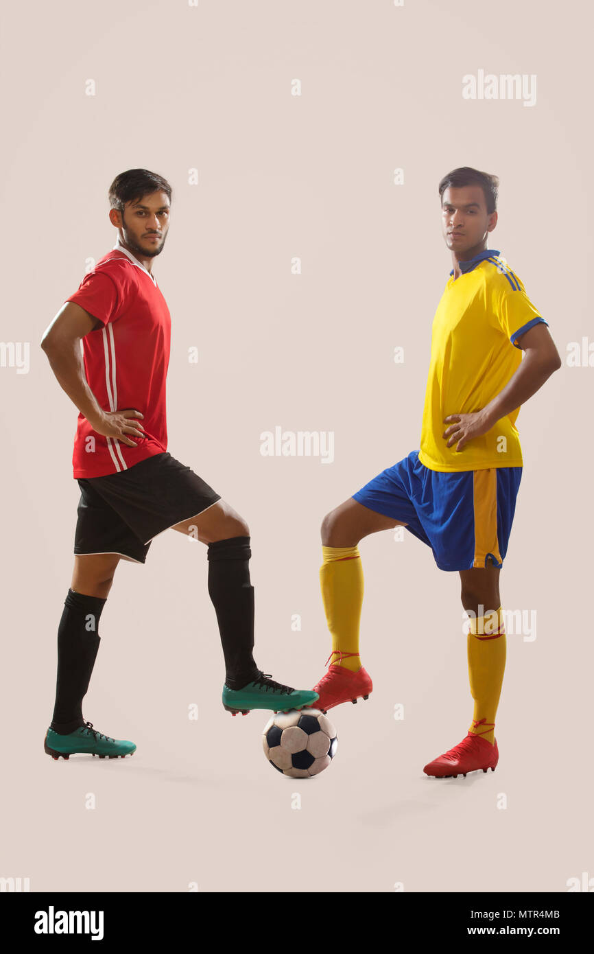 Two football players face to face hi-res stock photography and images ...