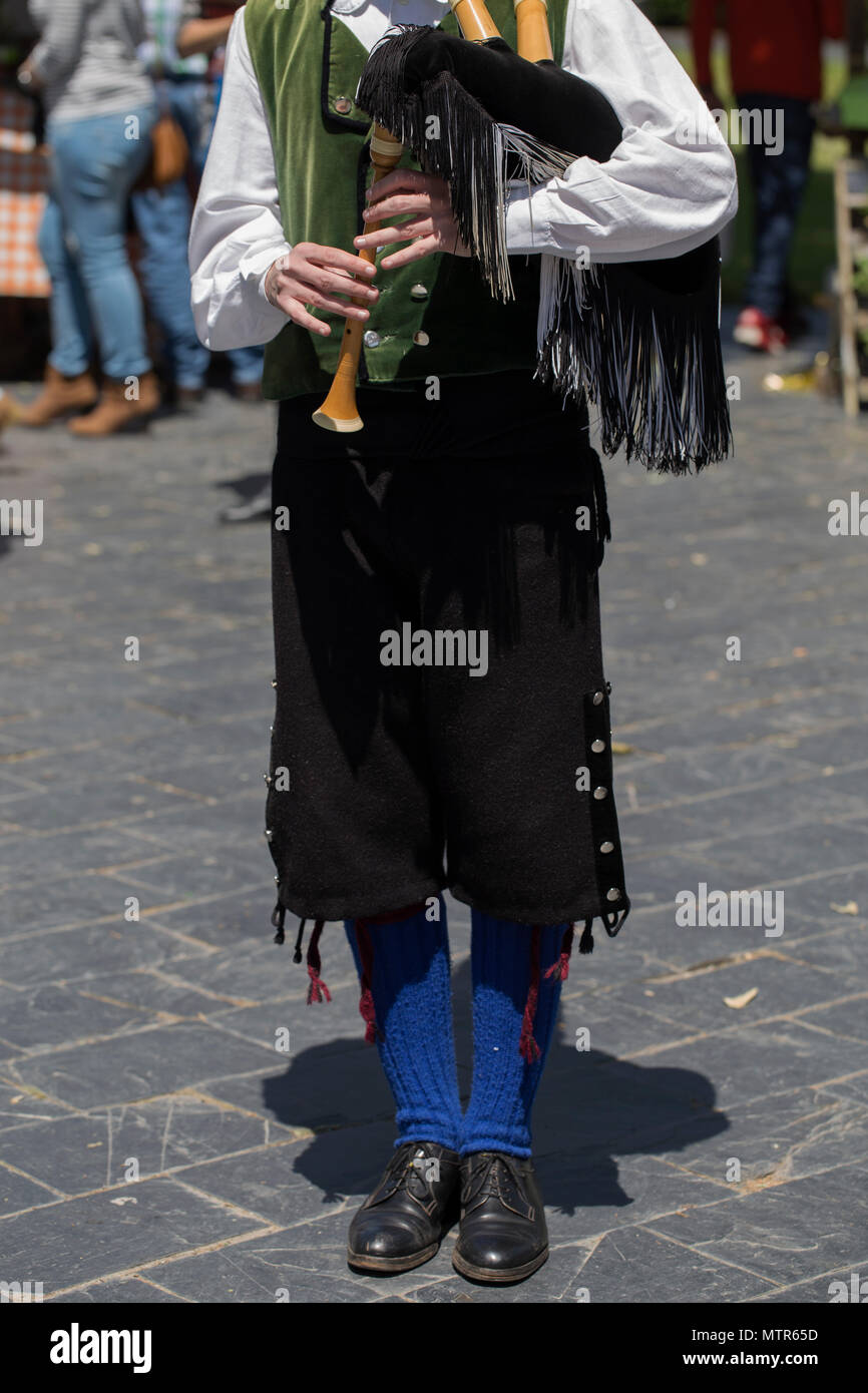 Bag piper hi-res stock photography and images - Alamy